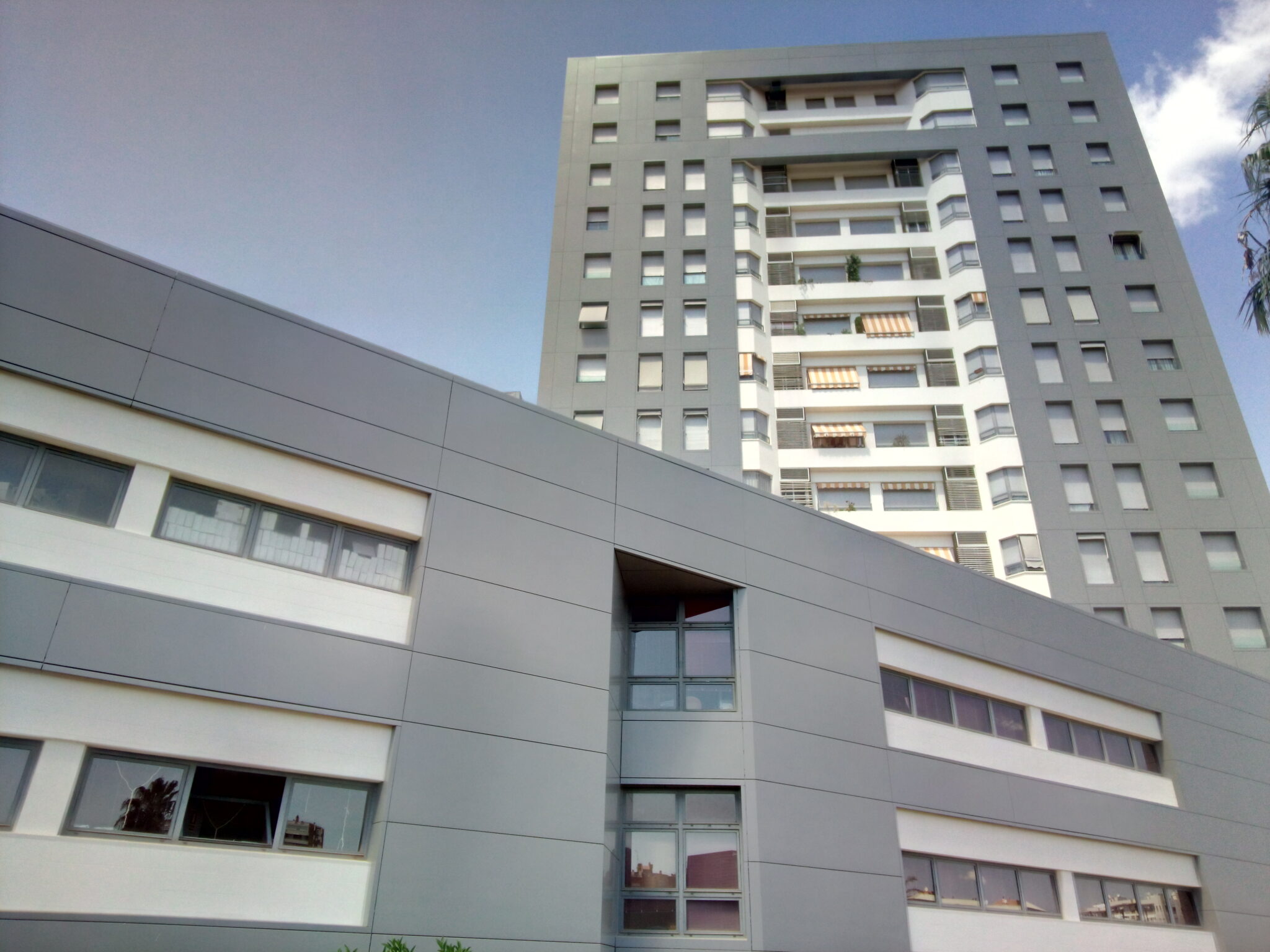 Edificio Buhaira - Añil